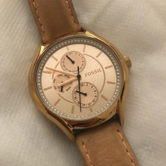 Fossil | Accessories | Fossil Tan Watch | Poshmark